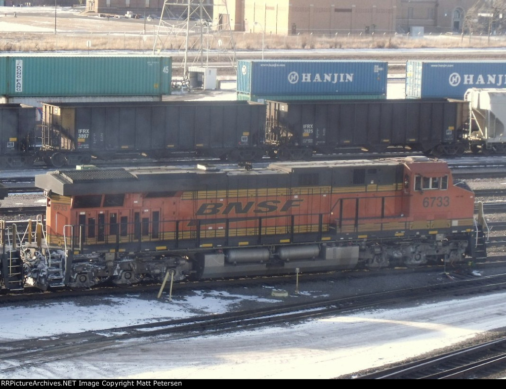 BNSF 6733